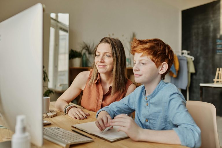 Visual Cards for Autism: How ABA Helps Teach Emotions